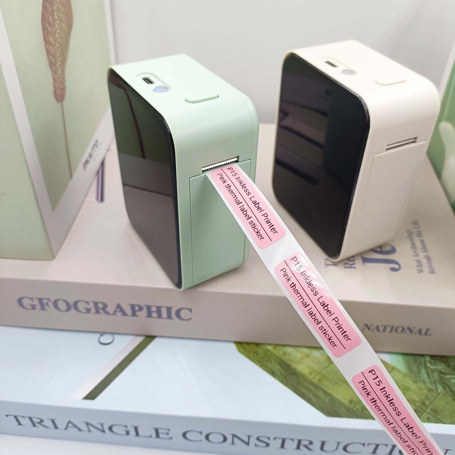 Принтер этикеток P15 Bluetooth 203DPI 12мм Мгновенная печать стикеров на русском без чернил для дома и офиса (Бесплатное приложение MarkLife)