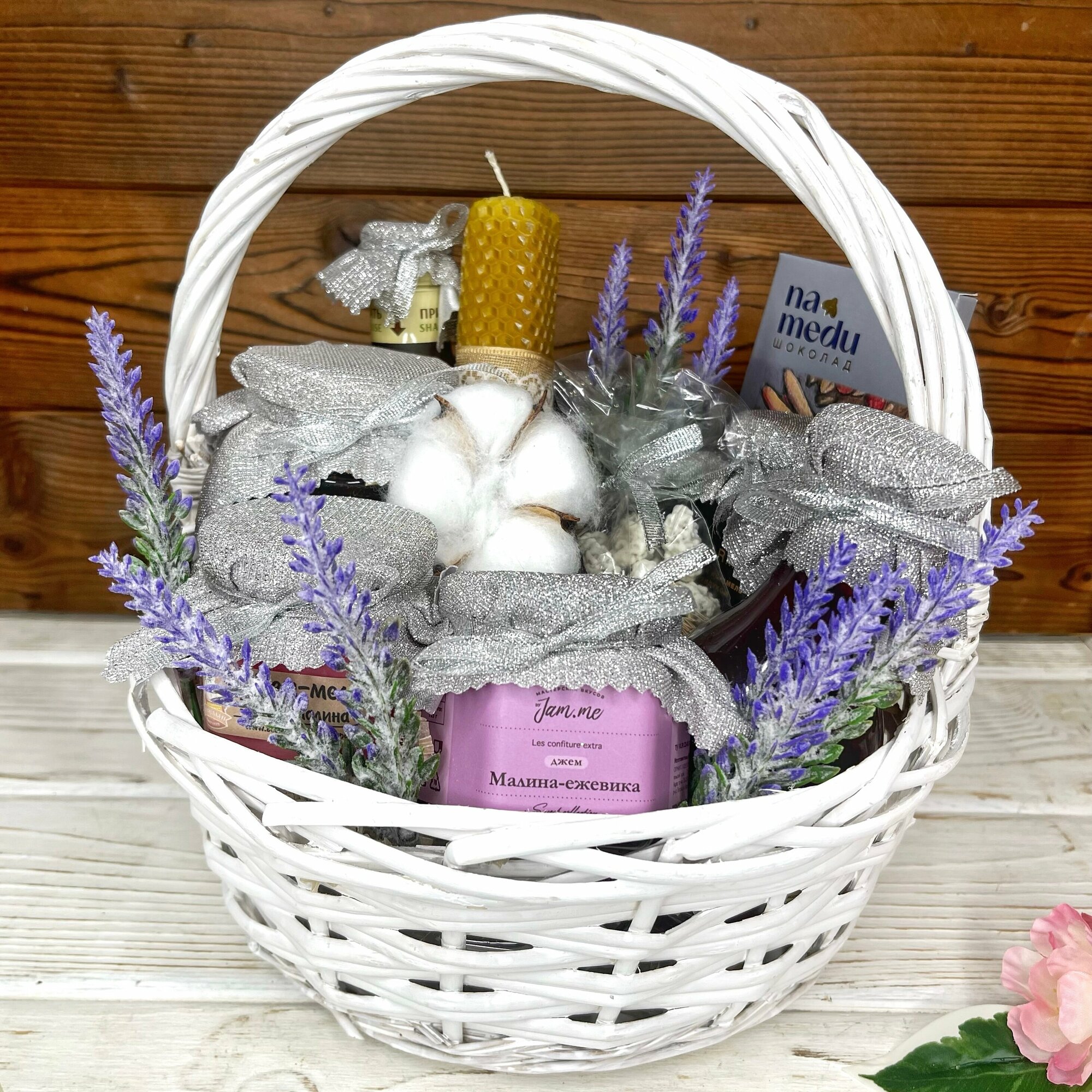 Подарочная корзина ZakazPodarka24 "Блеск элегантности", универсальный подарок