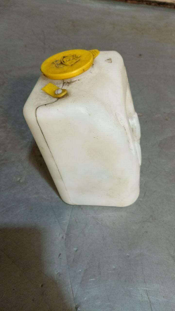 Бачок омывателя Opel Corsa C (2000 - 2003) 90563741