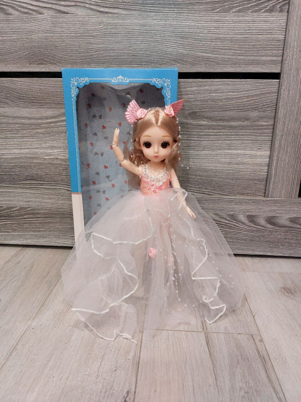 Кукла шарнирная коллекционная 30 см в подарочной упаковке