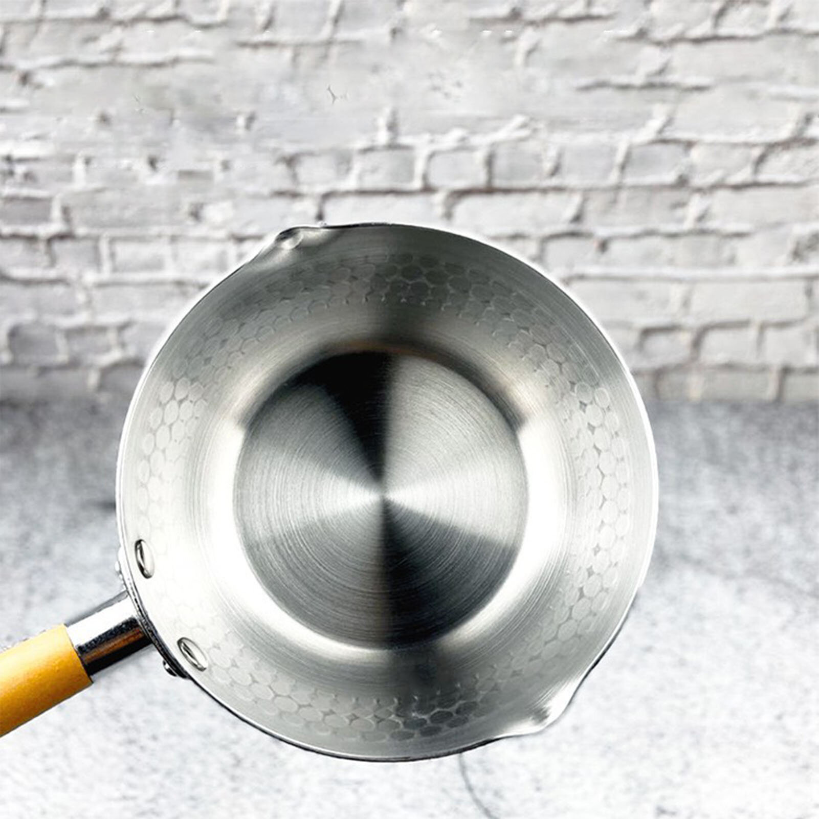 Горшок с подогревом молока предотвращает прилипание, плоское дно, равномерный нагрев, алюминиевая кастрюля с подогревом масла, кастрюля для молока с деревянной ручкой, 18 см/7,09 дюйма