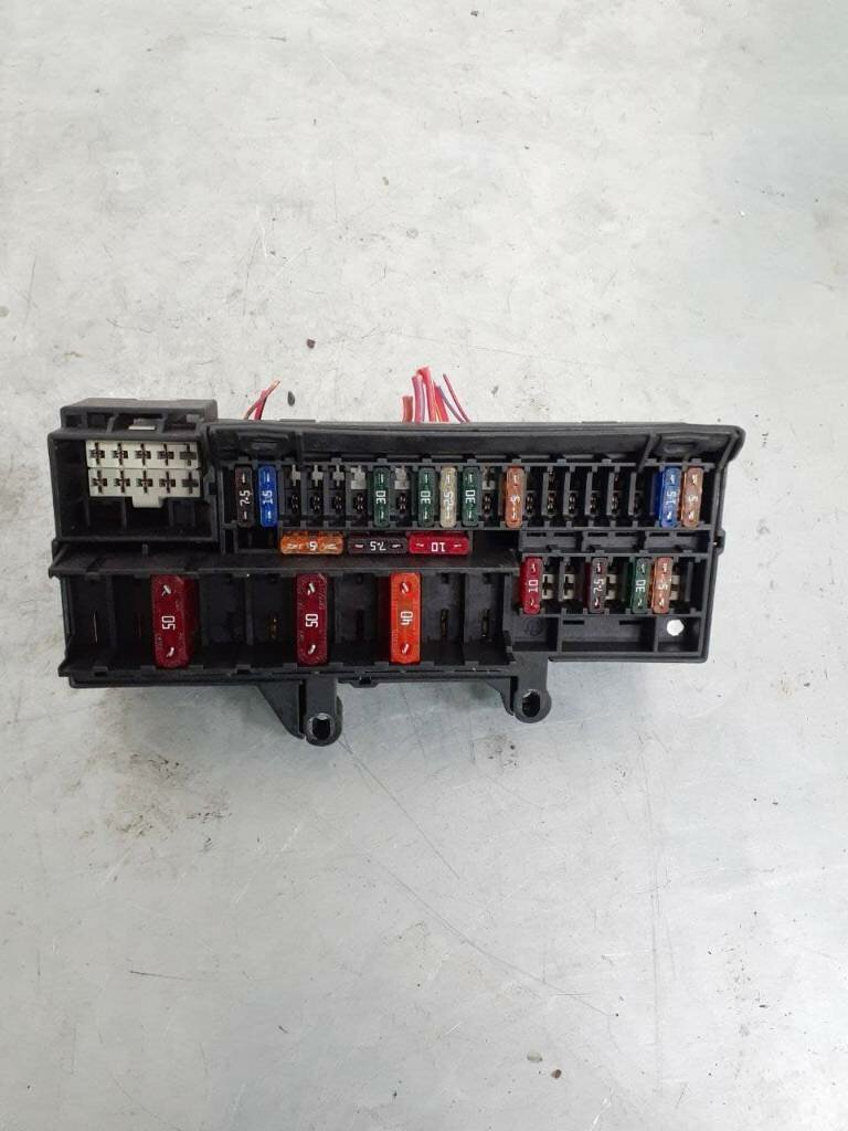 Блок предохранителей BMW 7 E65/E66 2002 69005820