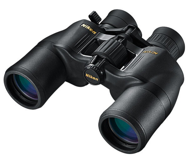 Бинокль Nikon Aculon A211 8-18x42