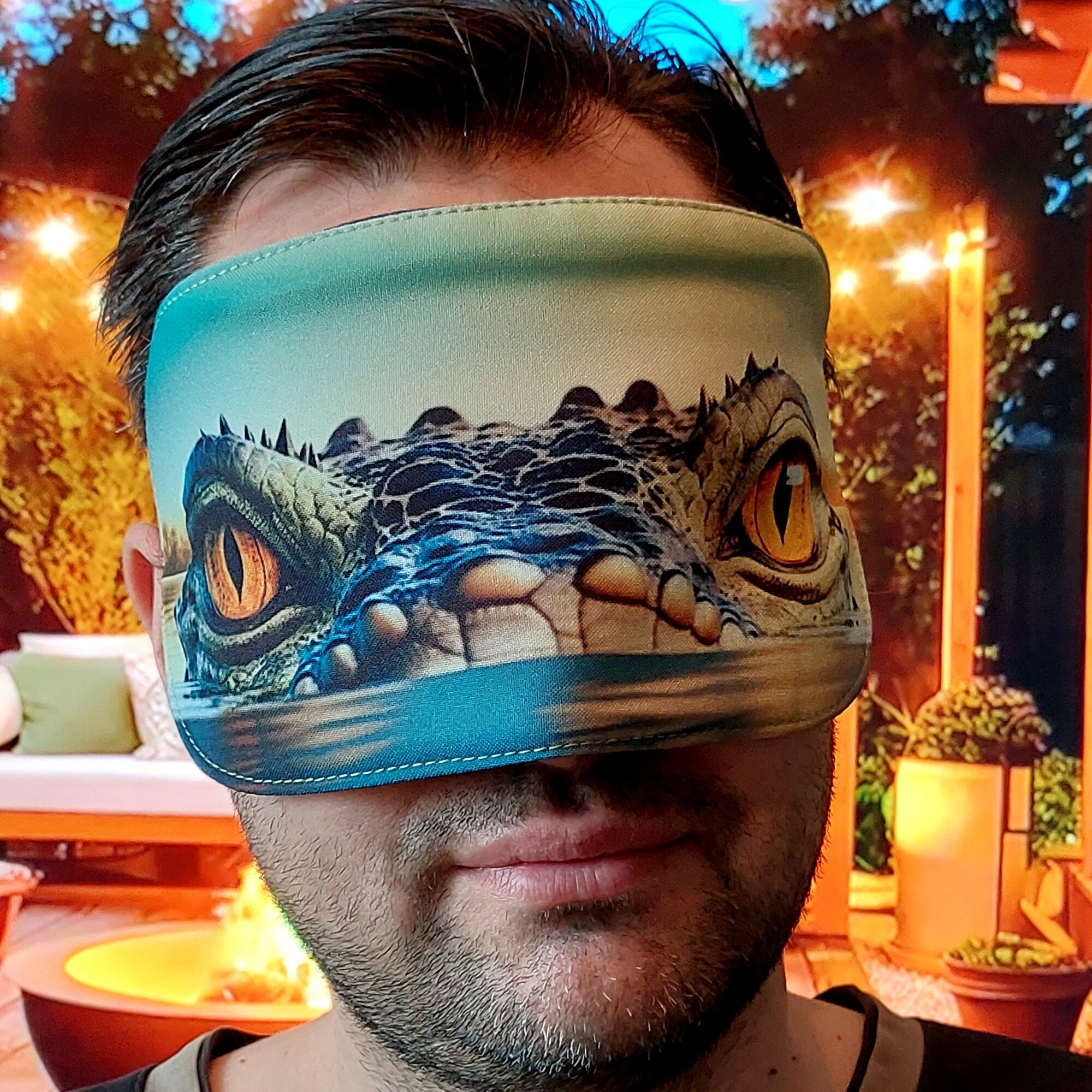 Маска Крокодил для игры Мафия, размер турнирной маски 25х12.5 см