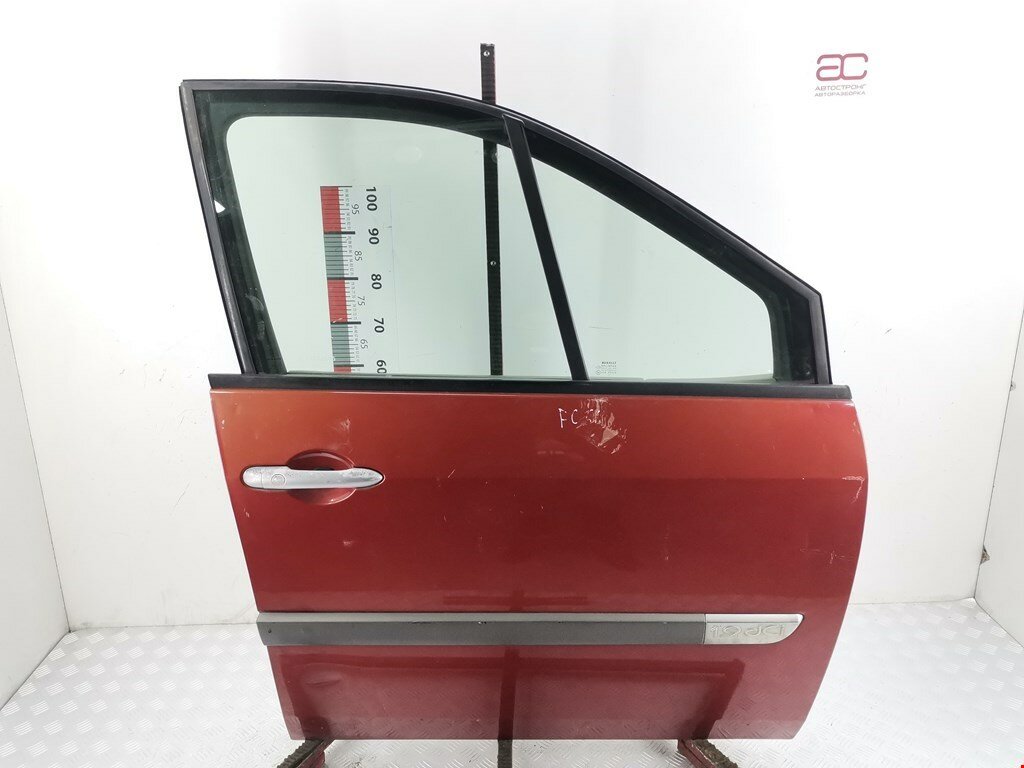 Дверь передняя правая Renault Scenic 2 801002354R арт. 1569990
