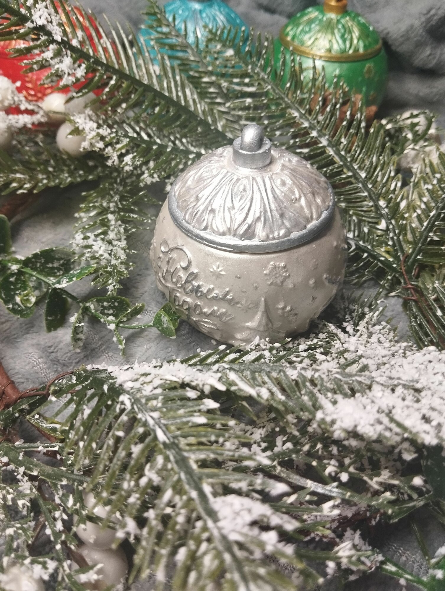 Свеча Новогодний шар