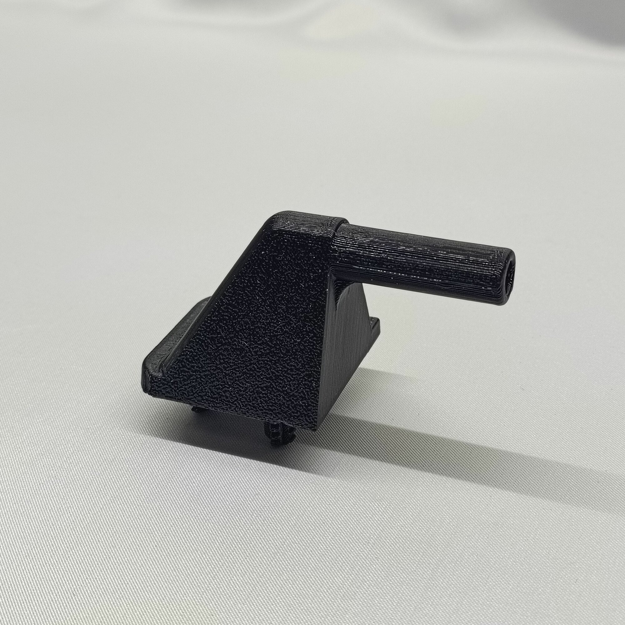 Кронштейн полки багажника Mercedes-Benz, левый