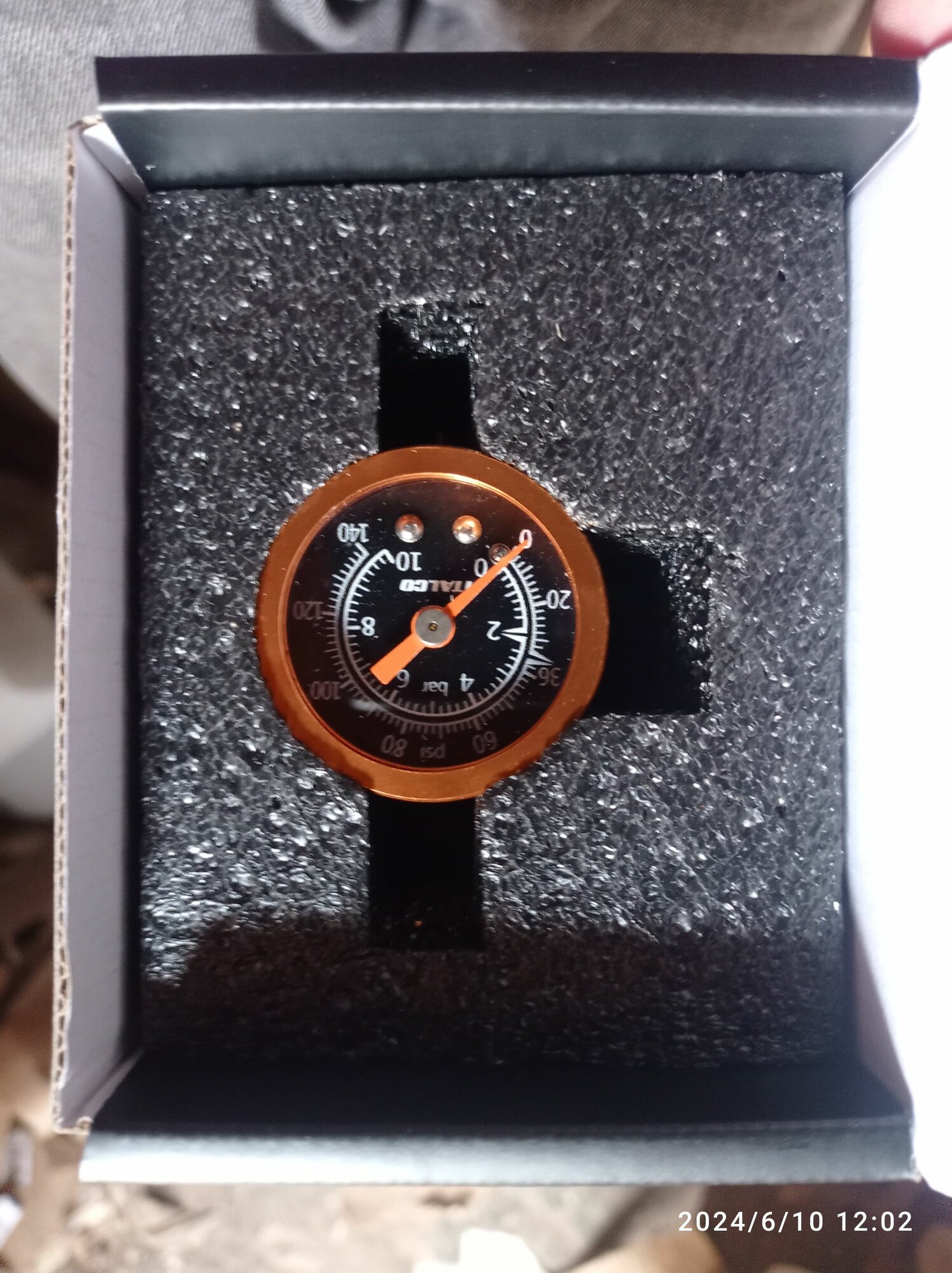 Регулятор давления AUARITA MODEL ONE (GOLD), для краскопульта, 1/4