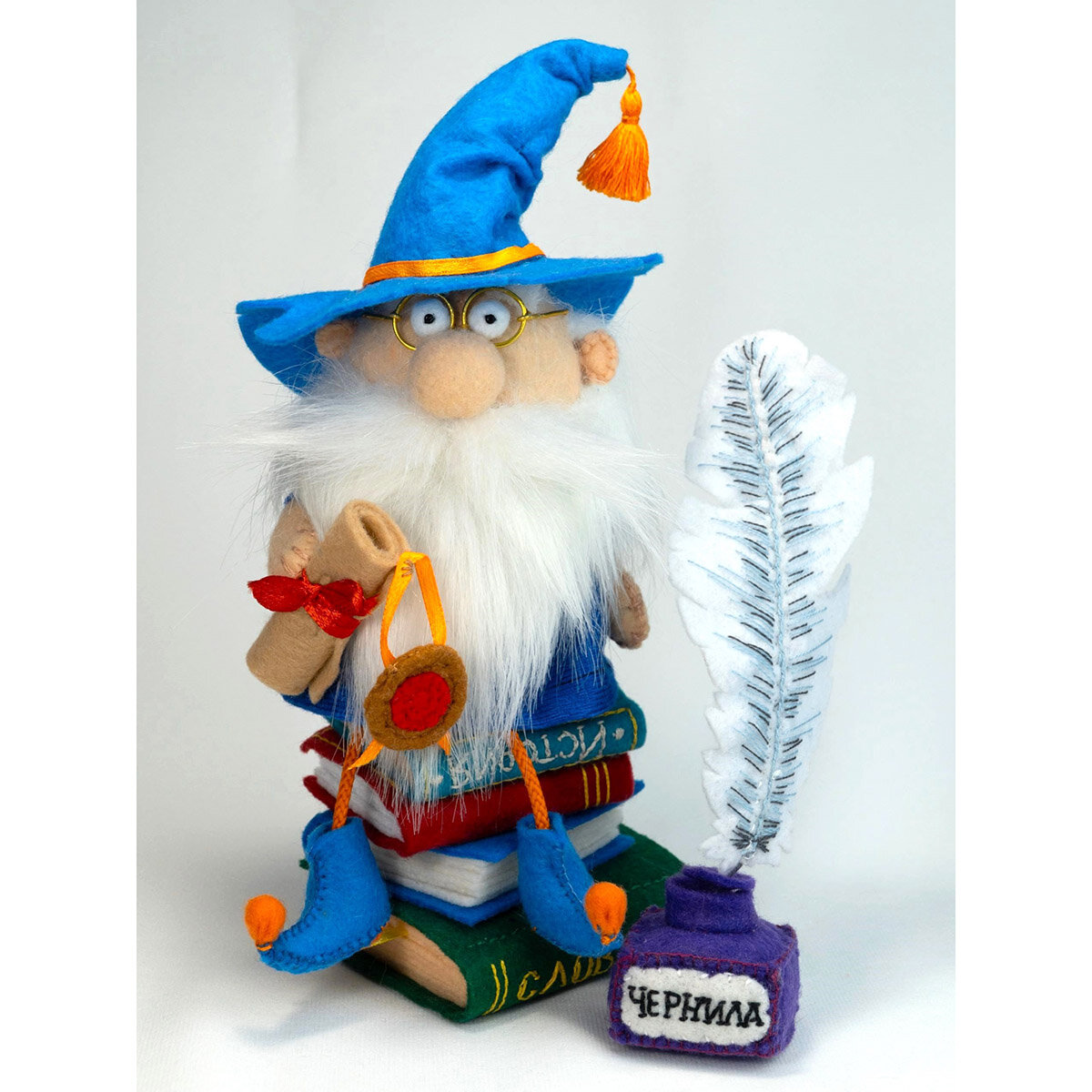 Набор для шитья игрушки из фетра, Книжный гном, высота 21,5 см, Перловка