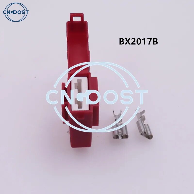 1 комплект стандартной керамики, автоматическая страховочная вилка переменного тока, лезвие типа, средний держатель предохранителя с обжимными клеммами, средний блок предохранителей