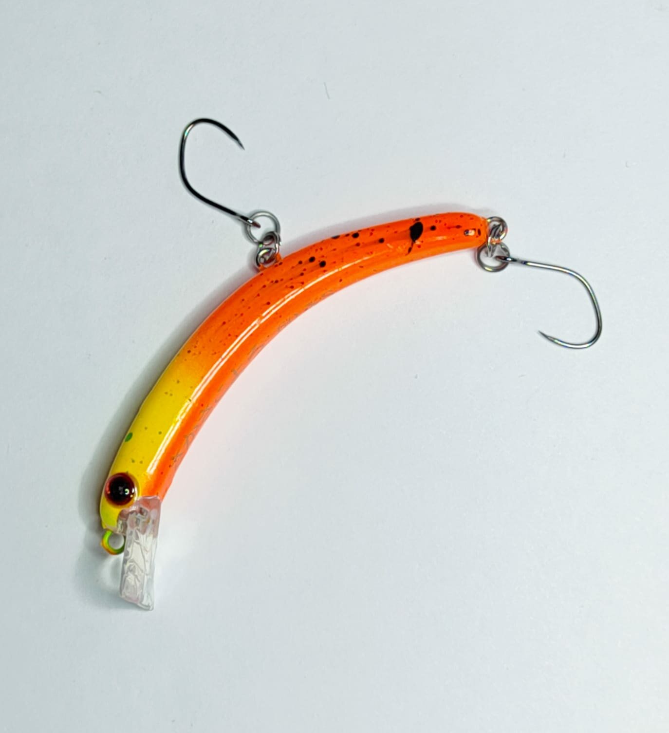 Воблер на форель Банан Sakasan Yoro Slim 60 XS 3.9 г цвет #01