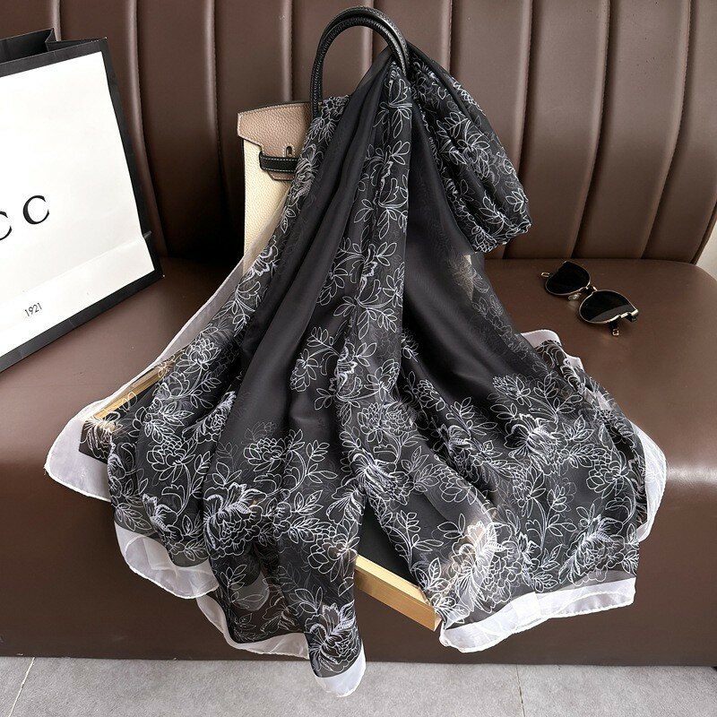 Шарф для женщин