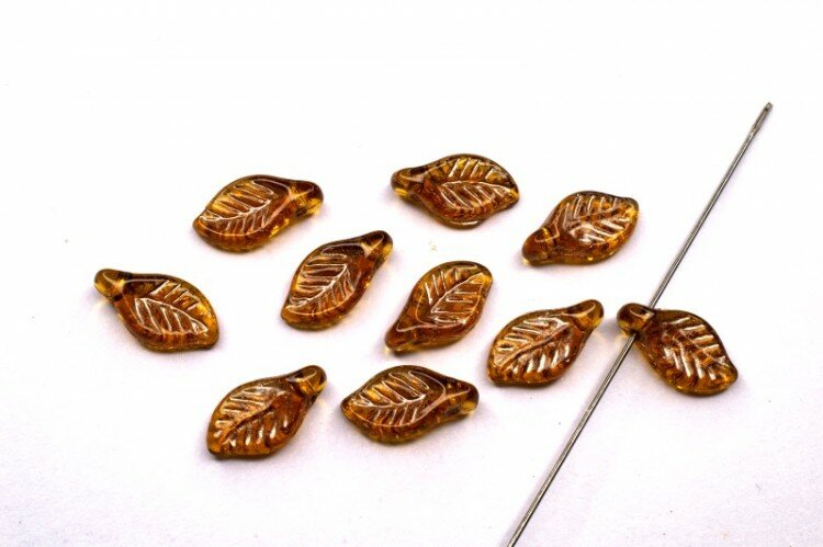Бусина Листочек 12х6х3мм, цвет 10090/54324 коричневый, прозрачная, 735-169, 10шт