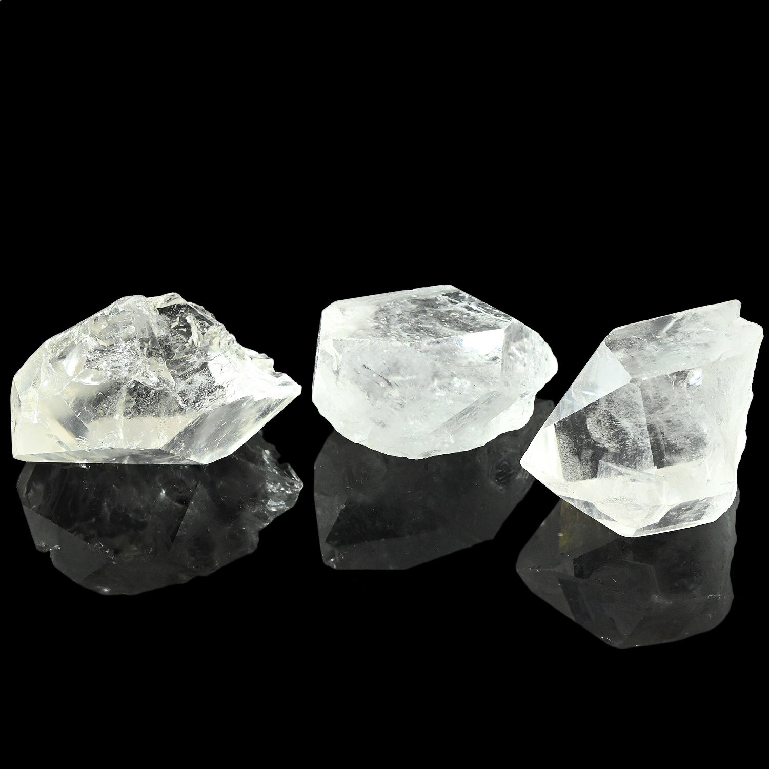 Кристалл горного хрусталя 63*40*37мм, 110-119г (L) .