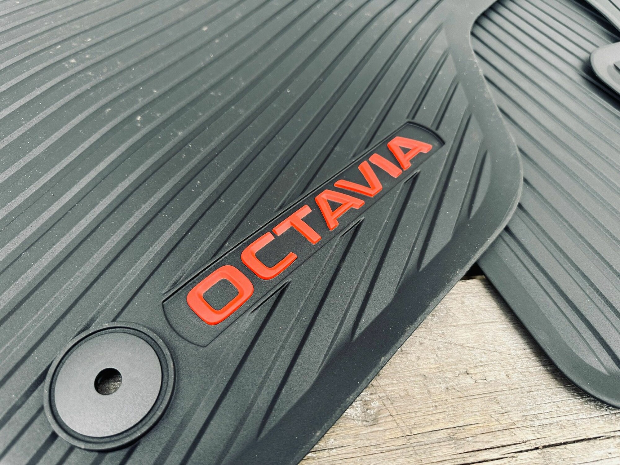 Комплект, оригинальные коврики салона OCTAVIA A7 RS