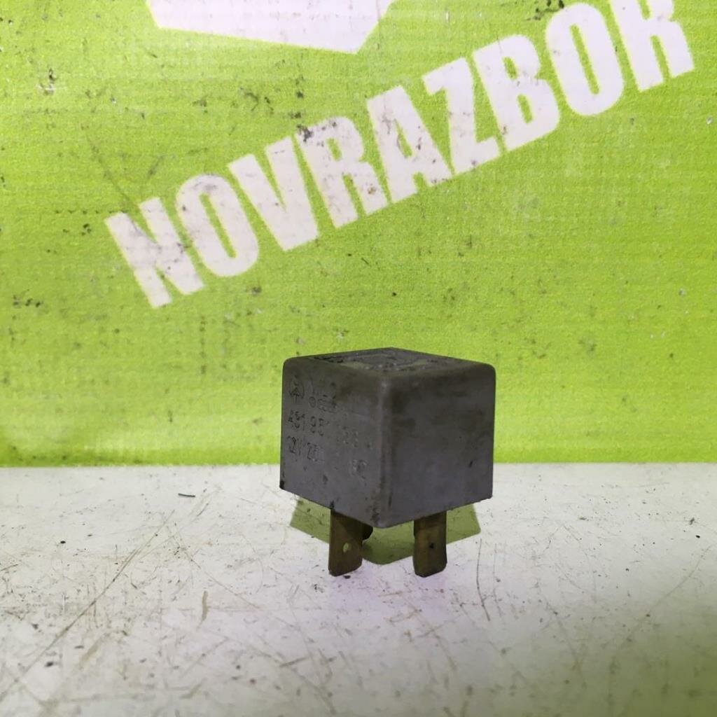 Реле VW Passat B3 1988-1993