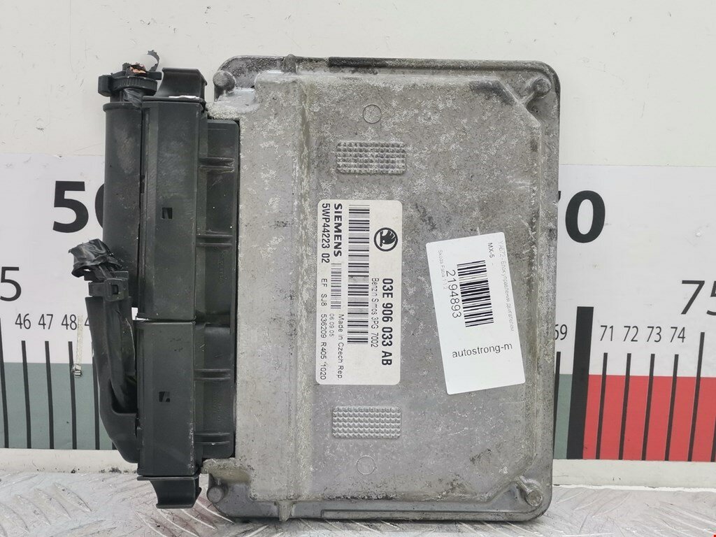 Блок управления двигателем Skoda Fabia 1 03E906033AB арт. 2194893