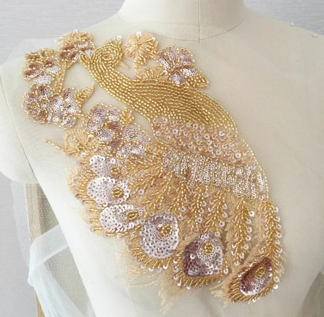 Декор пришивной вышивка на сетке из пайеток бисера 31*16 см