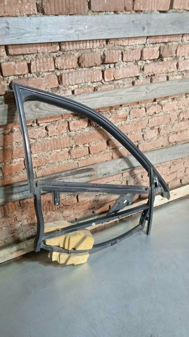 Каркас двери перед. прав. Audi A4 B5 1996