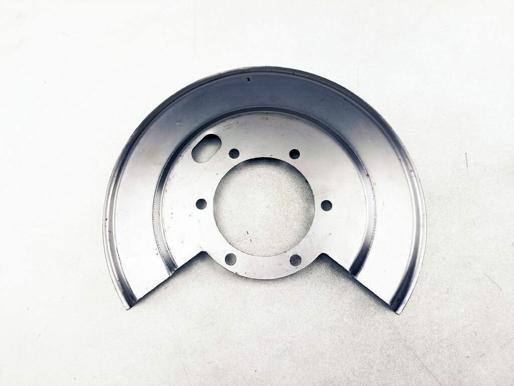 Щит переднего тормоза (кожух тормозного диска) для а/м УАЗ Патриот с АБС, левый, не окрашенный