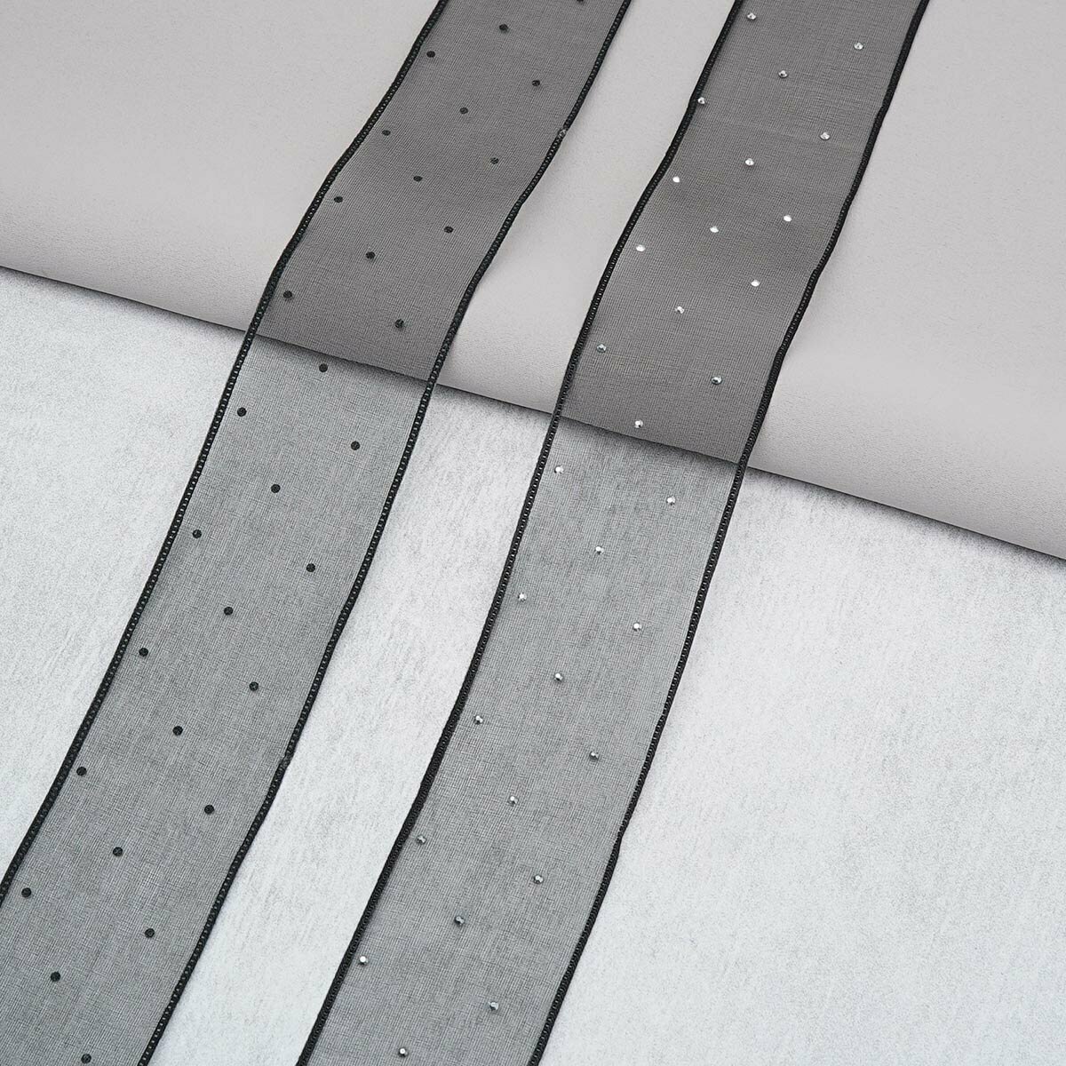 Лента декоративная со стразами (100% органза) 4см*9,14м (черный), 9.14 м