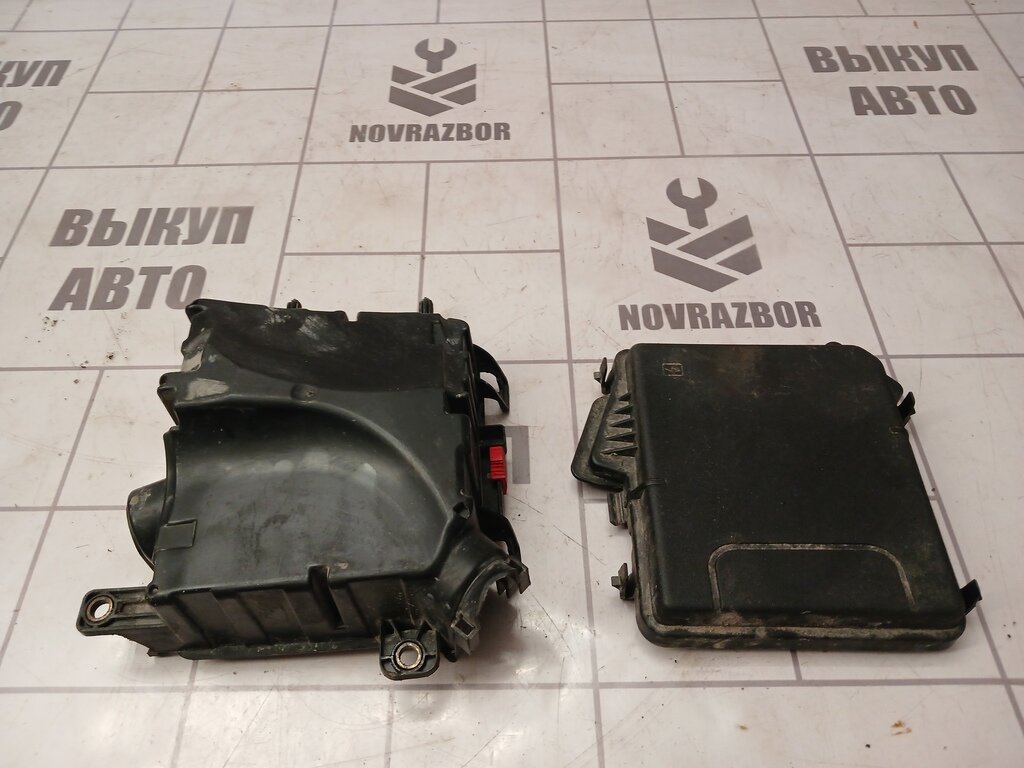 Корпус блока предохранителей Renault Fluence 10-17