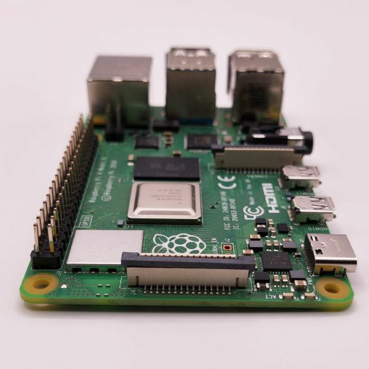 Микрокомпьютер Raspberry Pi 4 model B 2Gb — фото 1