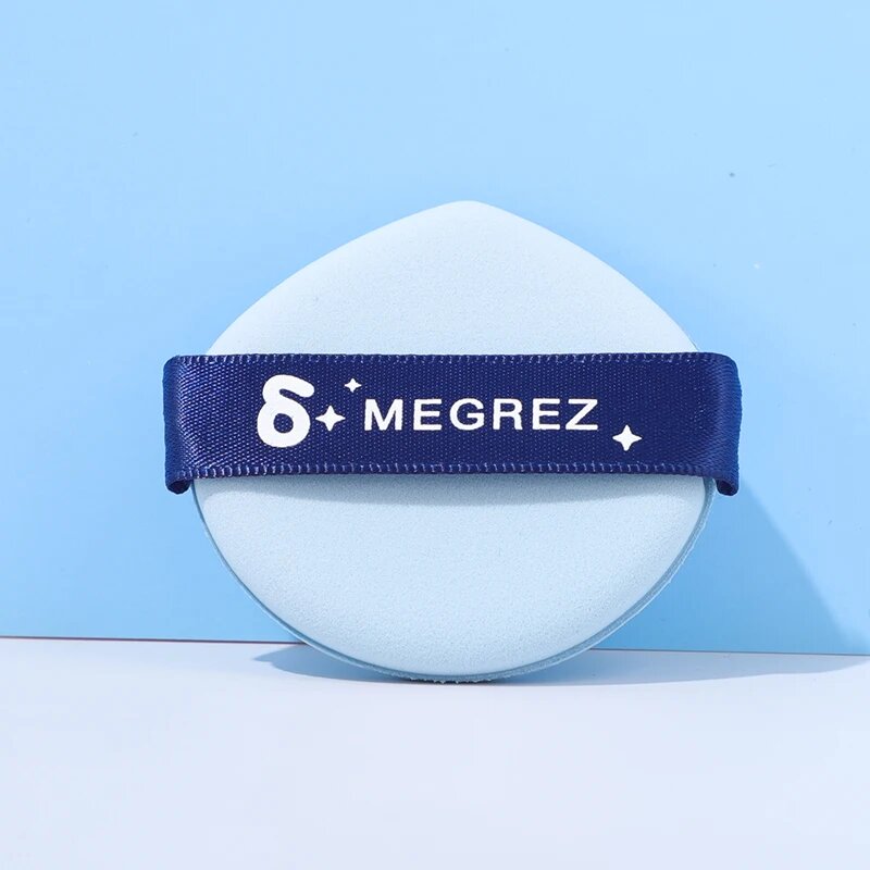 Пуховка для пудры на воздушной подушке 1 шт. 06