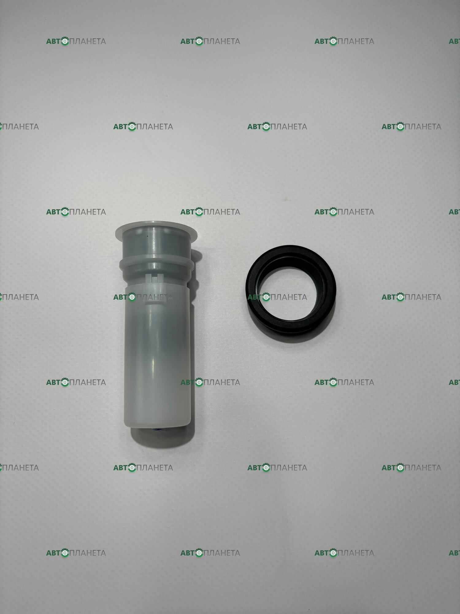 Датчик уровня жидкости бачка омывателя Mitsubishi 8260A379