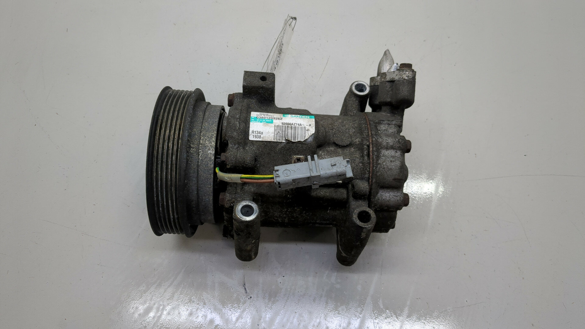 Компрессор кондиционера Nissan Note E11 Б/У