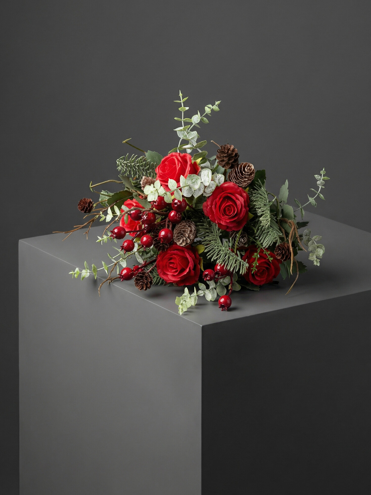 Цветы искусственные, розы с шишками и ёлочными веточками, красные, длина 40 см