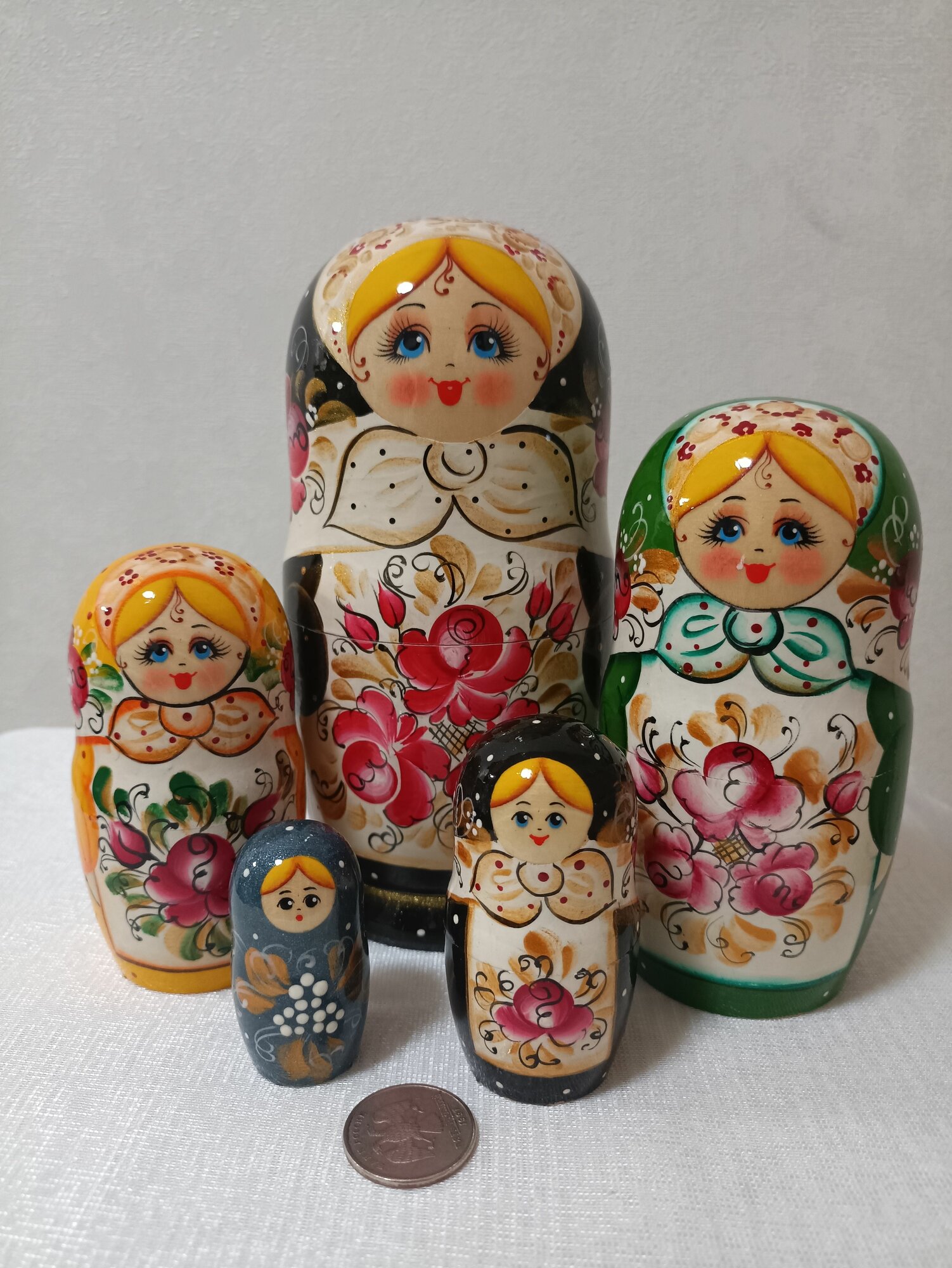 Матрёшка авторская ручная работа "Пионы/в черном платочке" 5 мест.