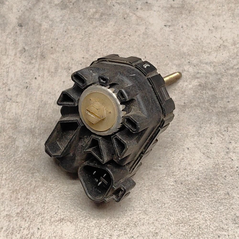 Моторчик корректора фары, Toyota HiAce, 8566112010