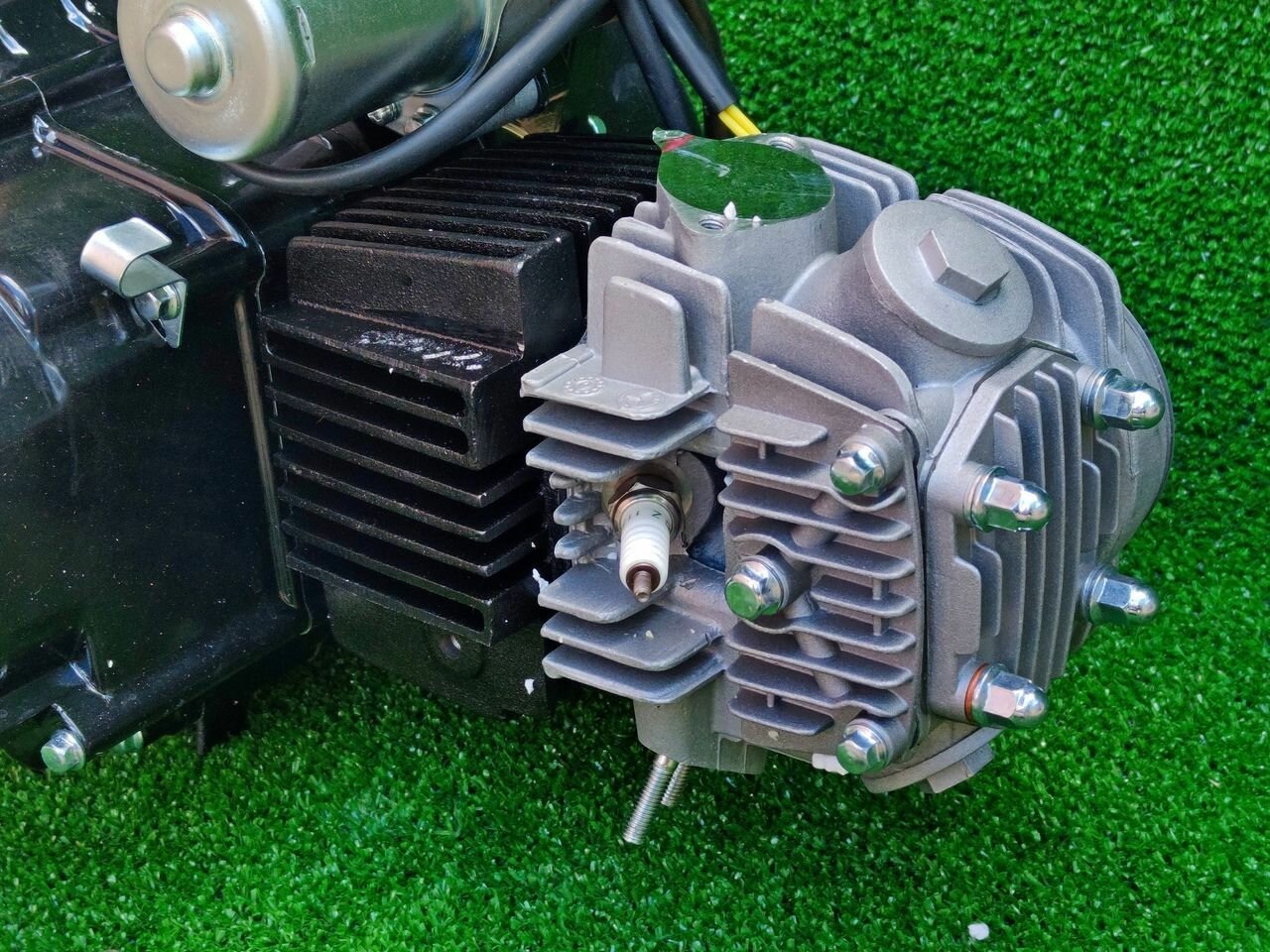 Двигатель для мопеда 125см3 152FMI 52.4мм 4х тактный (1P52) КПП 4 ступ. в сборе Альфа, Orion 125, Alpha RX полуавтоматическая КПП c автоматическим сцеплением, двигатель на мопед альфа 125