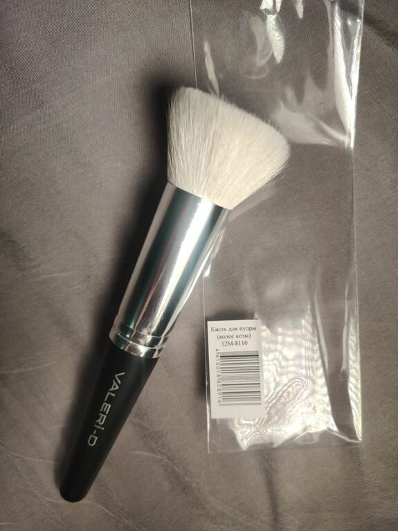 Valeri-D Кисть для визажа (32М 8110; волос козы; круглая)
