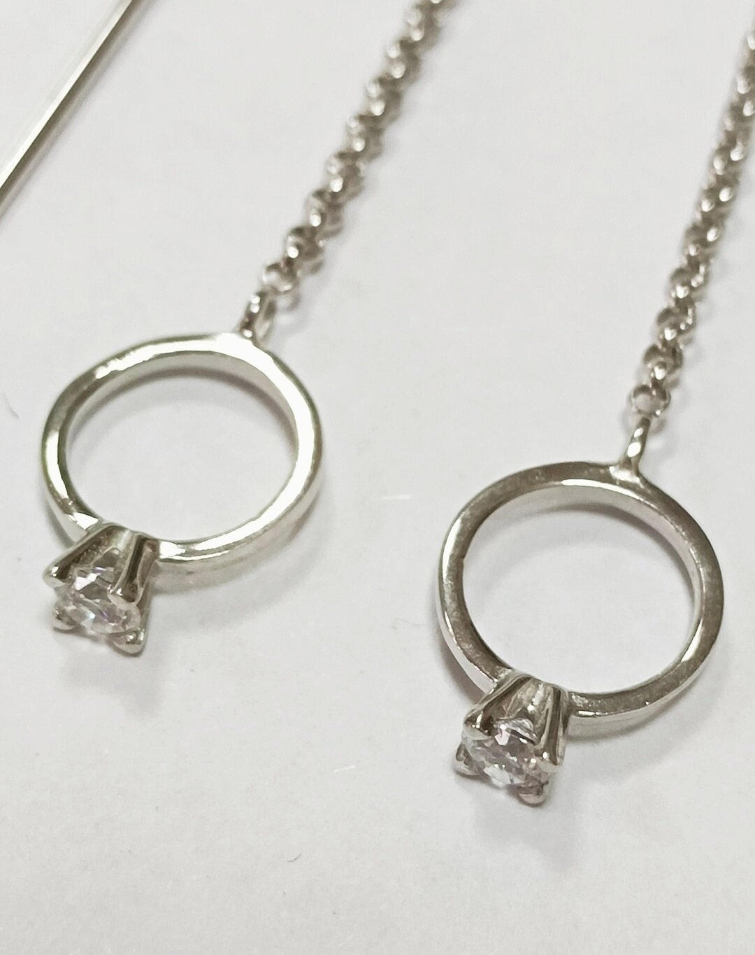Серьги двусторонние, серебро, 925 проба, родирование, фианит