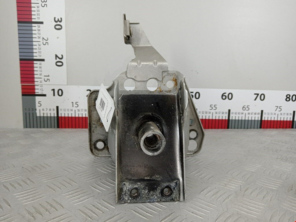 Отбойник бампера передний правый Opel Vectra C арт. 1927385