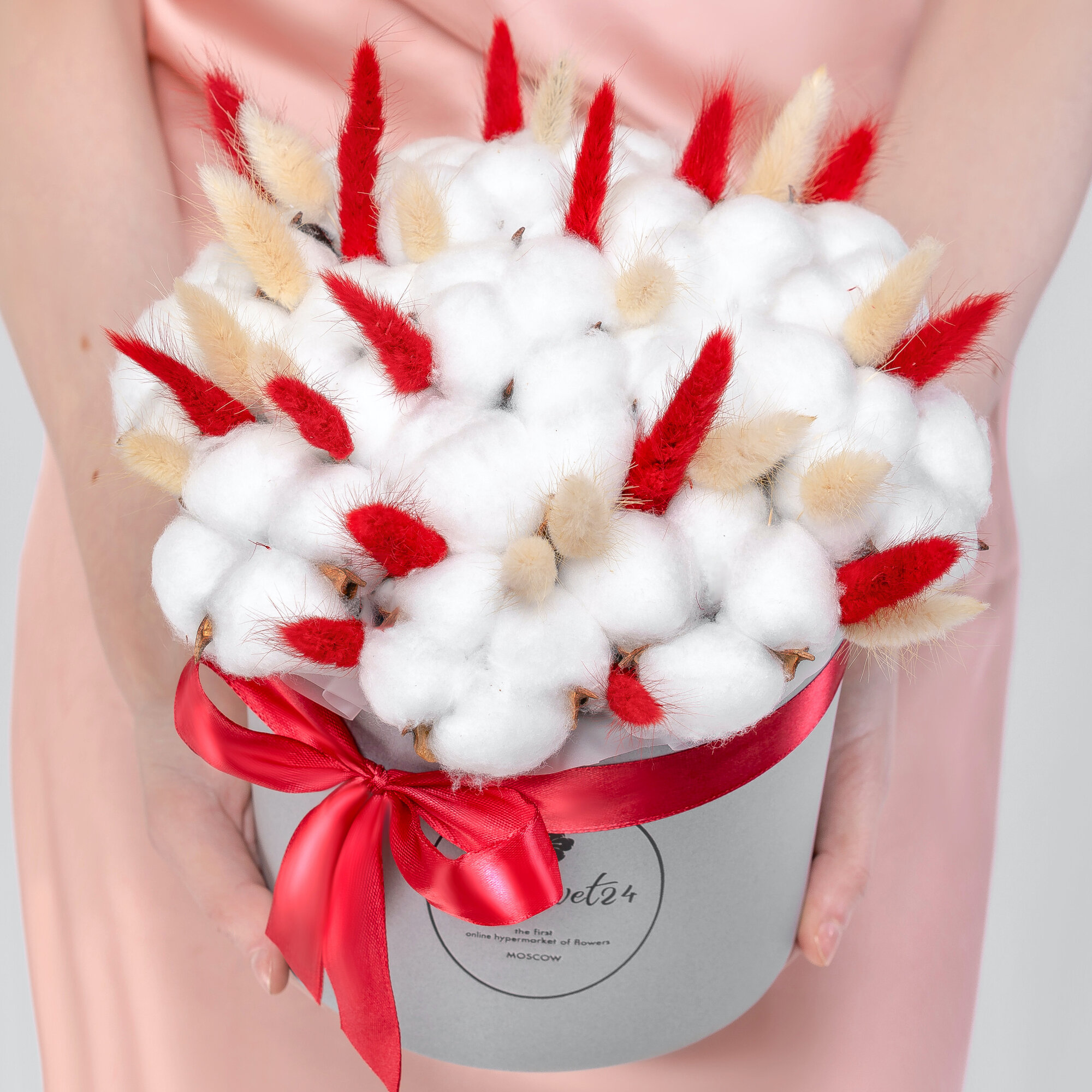 Букет "Хлопок и Лагурус" в коробке сухоцвет