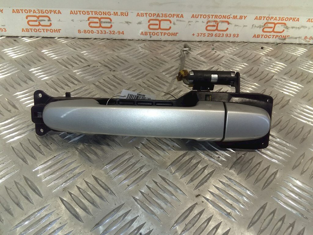 Ручка двери наружная передняя левая Toyota Yaris 2 6921112220 арт. 580188