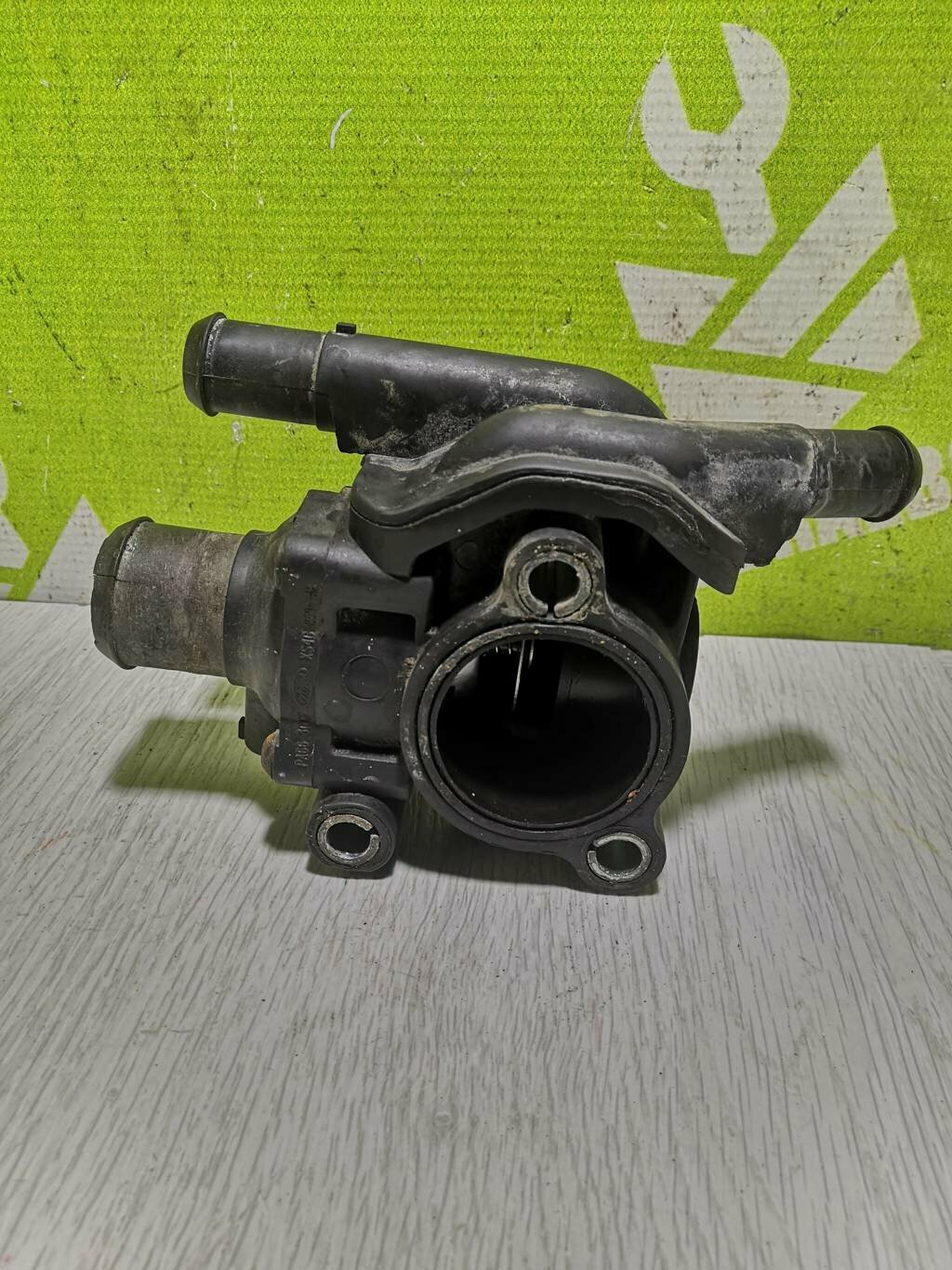 Корпус термостата Ford Focus 1 1998-2004
