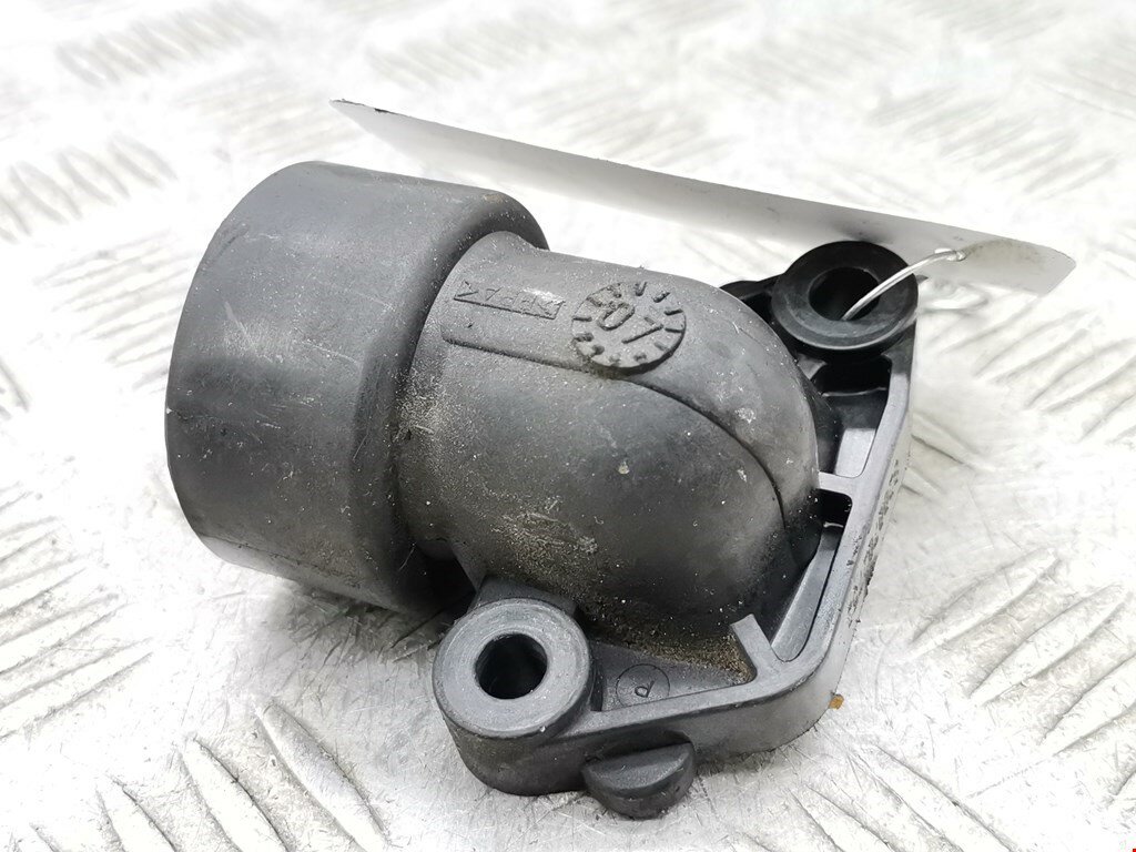 Фланец (штуцер системы охлаждения тройник) Renault Modus арт. 2188711