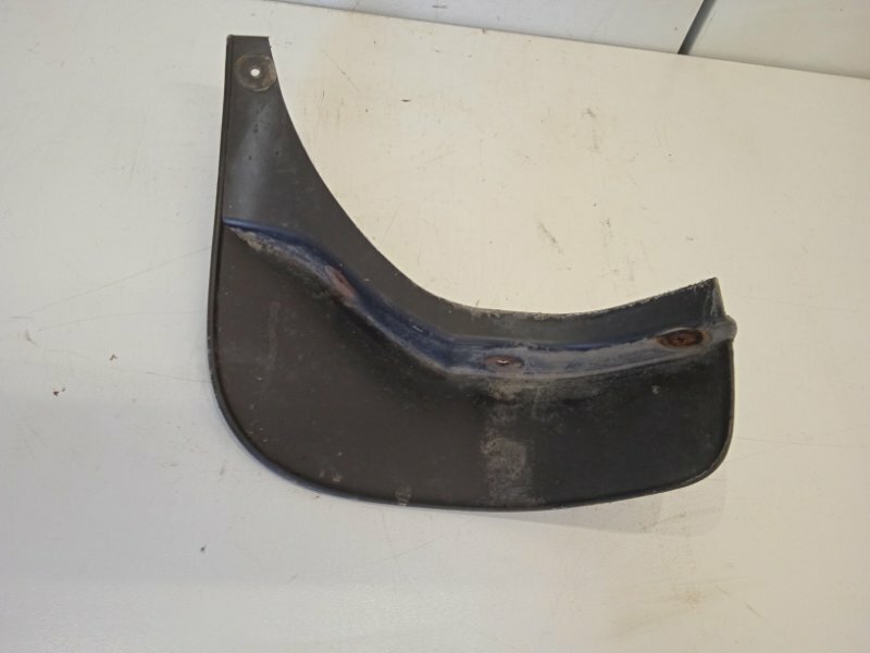 Б/У Рено Дастер Брызговик задний Renault Duster 2012, 2013, 2014, 2015, 2016, 2017, 2018, 2019 Прав. 63325 RENAULT арт. 788...