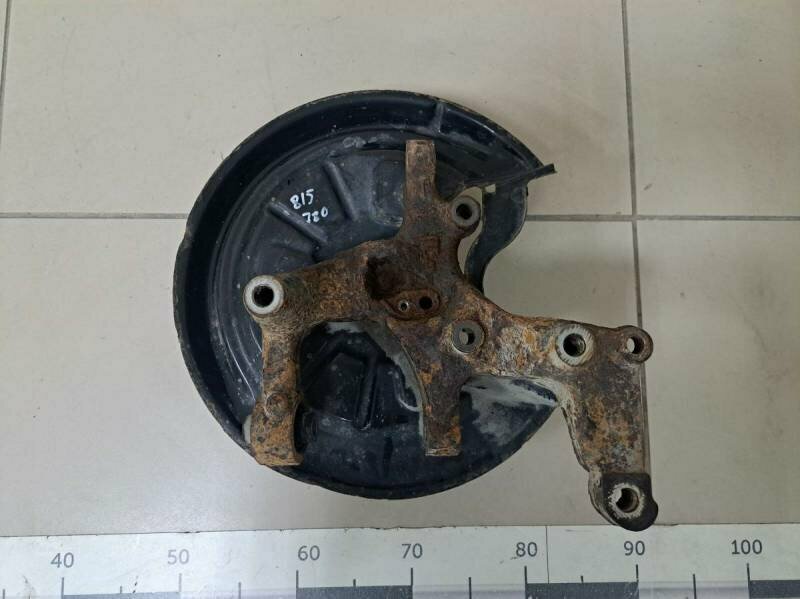 Кулак поворотный задний левый Volkswagen Golf Plus 5 2005-2014 кат.номер: 1K0505435AE