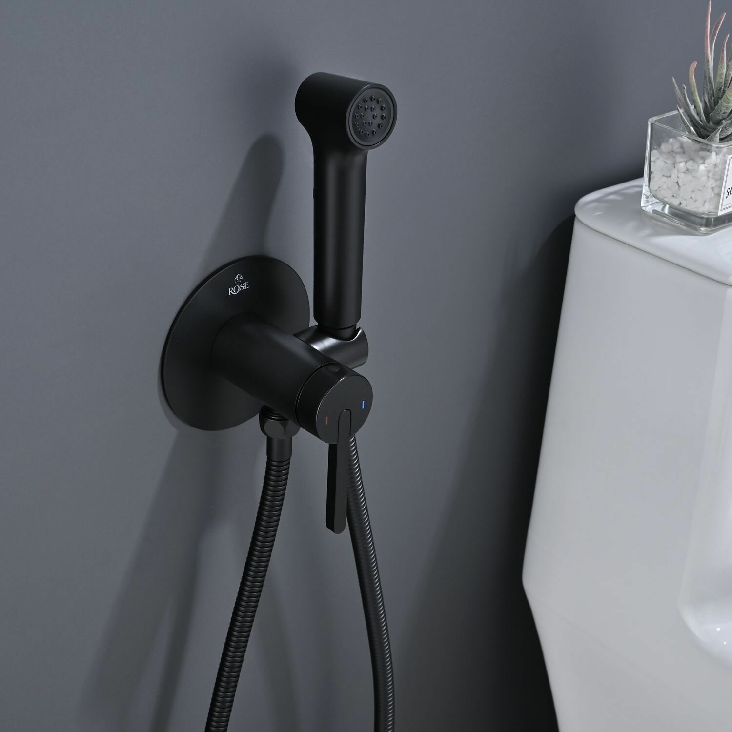 Гигиенический душ в комплекте со встраиваемым смесителем Rose R235