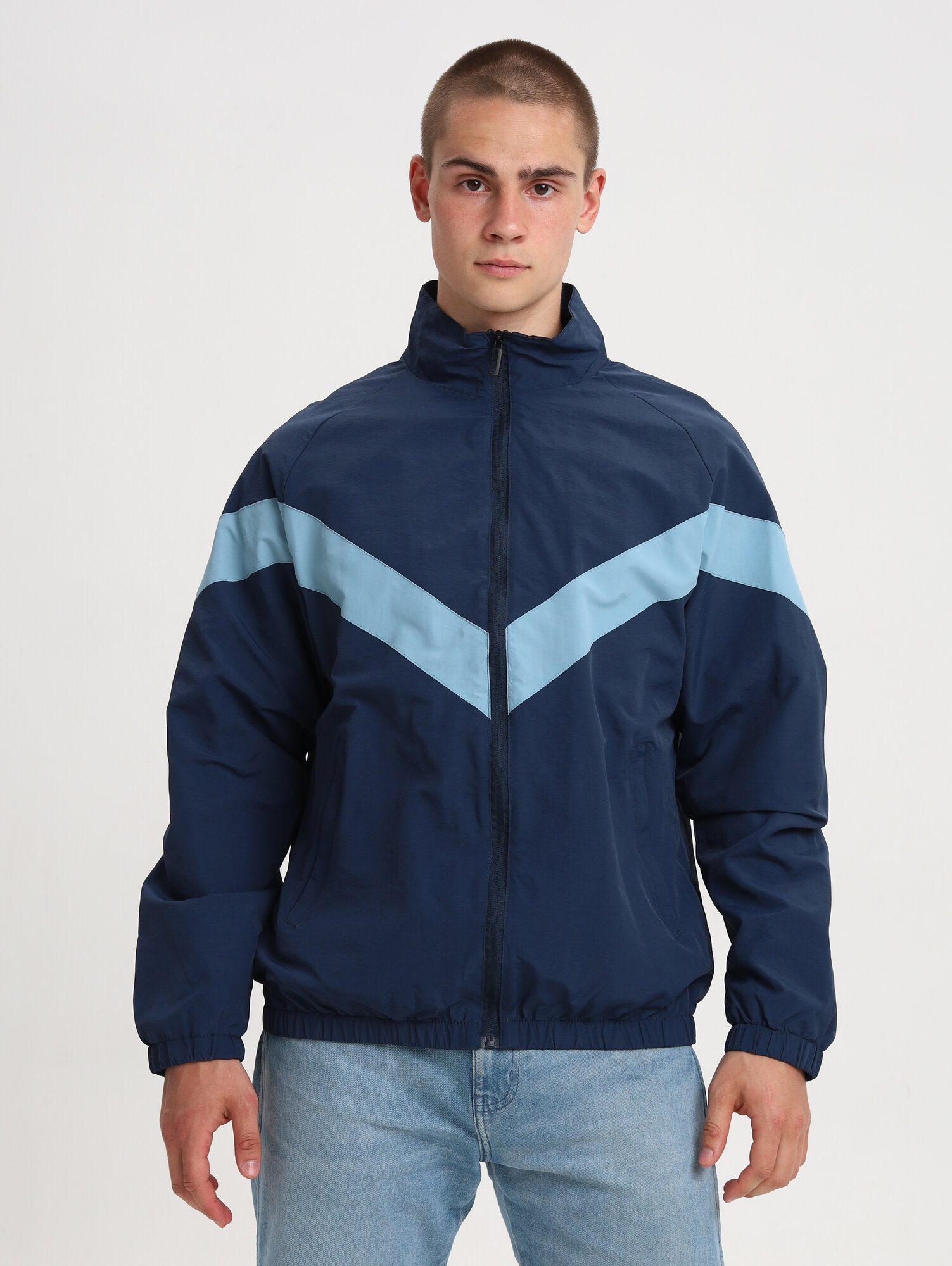 Толстовка спортивная