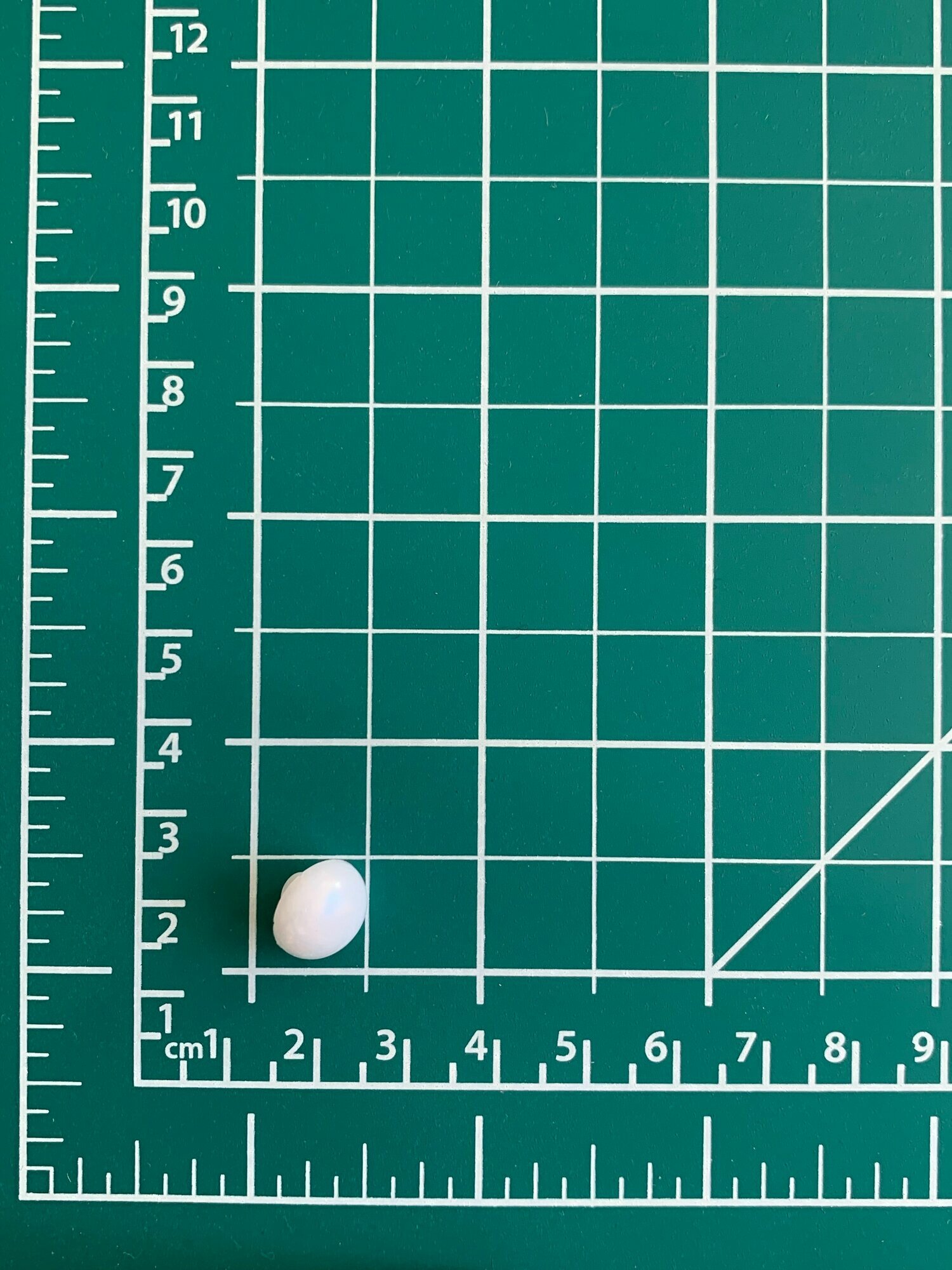 Пуговицы белые на ножке, 11 мм, 3 шт