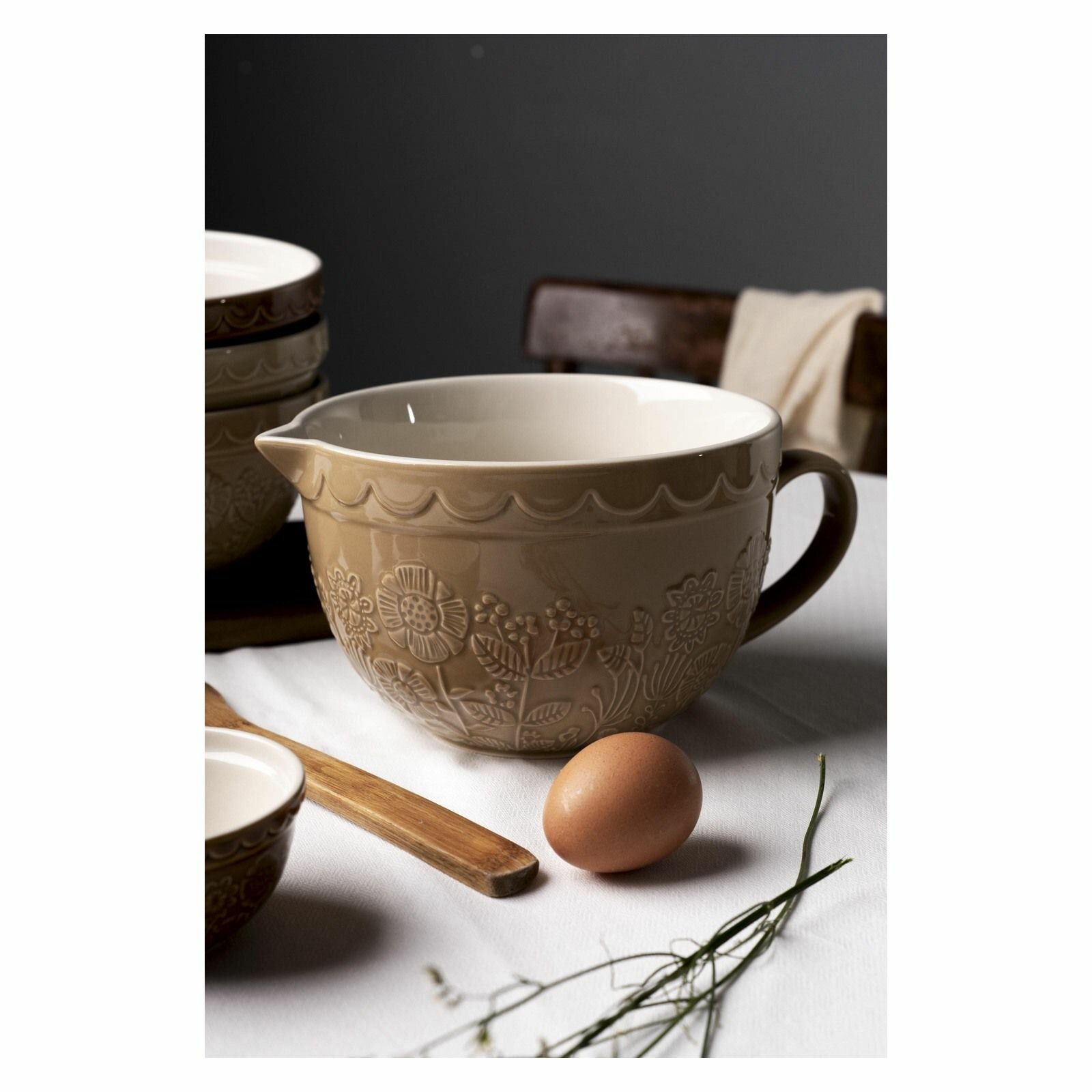 Керамическая миска для смешивания ингредиентов с удобной ручкой и носиком, объем 2500 мл, коллекция Botanical Garden, для соусов, теста и десертов