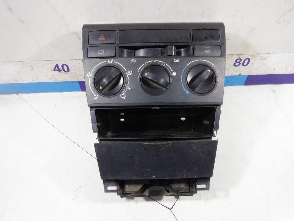 Блок управления отопителем Byd F3 F35305388