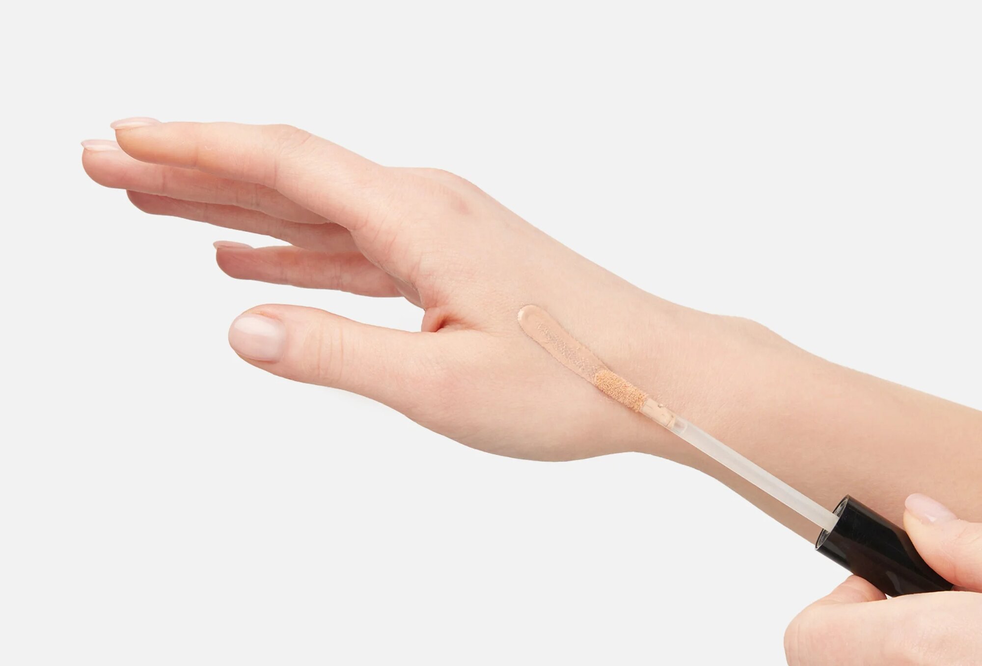 Водостойкий консилер CATRICE Liquid Camouflage 001, для всех типов кожи