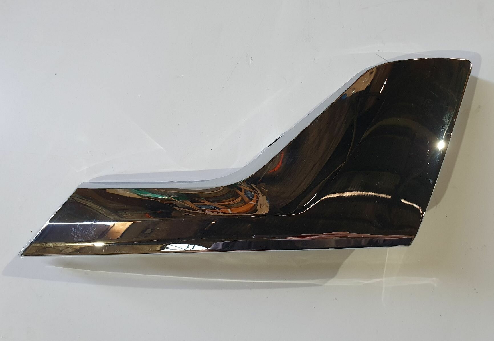 Молдинг бампера переднего правый Haval Jolion [1.5 16V 7AMT внедорожник 4X4 Turbo] 2803130XST01A